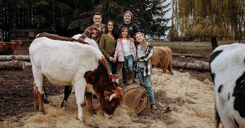 On the Edge Farm: A Highland Cow Haven in Dallas